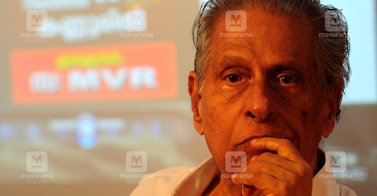 ജനത്തെ വലയ്ക്കാതെ യുഡിഎഫ് കോട്ടയിലും പിൻമാറി എംവിആർ; ഒരു പ്രതിഷേധകാല ഓ ...