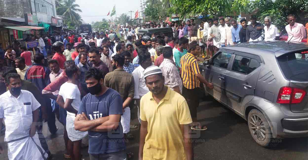 ആവിക്കൽത്തോട്ടിൽ പ്രതിഷേധക്കാർക്ക് നേരെ പൊലീസ് ലാത്തിച്ചാർജ് - Avikkal ...