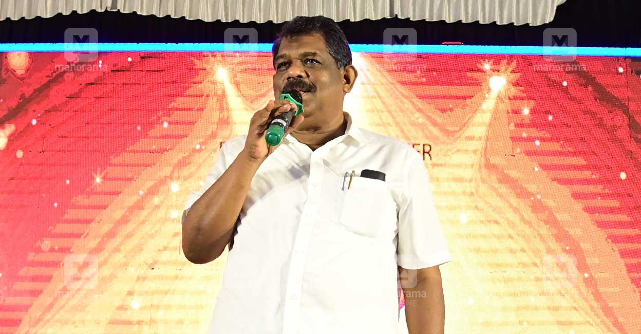 ‘അനേകം കേസുകള്‍ കെട്ടിക്കിടപ്പുണ്ട്’; ആന്റണി രാജുവിനെ ന്യായീകരിച്ച് സര് ...