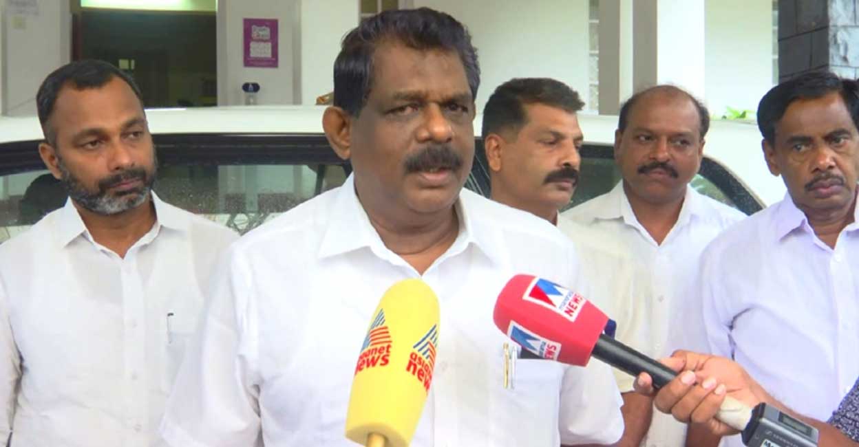 ഉദ്ഘാടനത്തിന് വന്ന ആന്റണി രാജുവിനെ ബഹിഷ്കരിച്ച് തൊഴിലാളി സംഘടനക ...