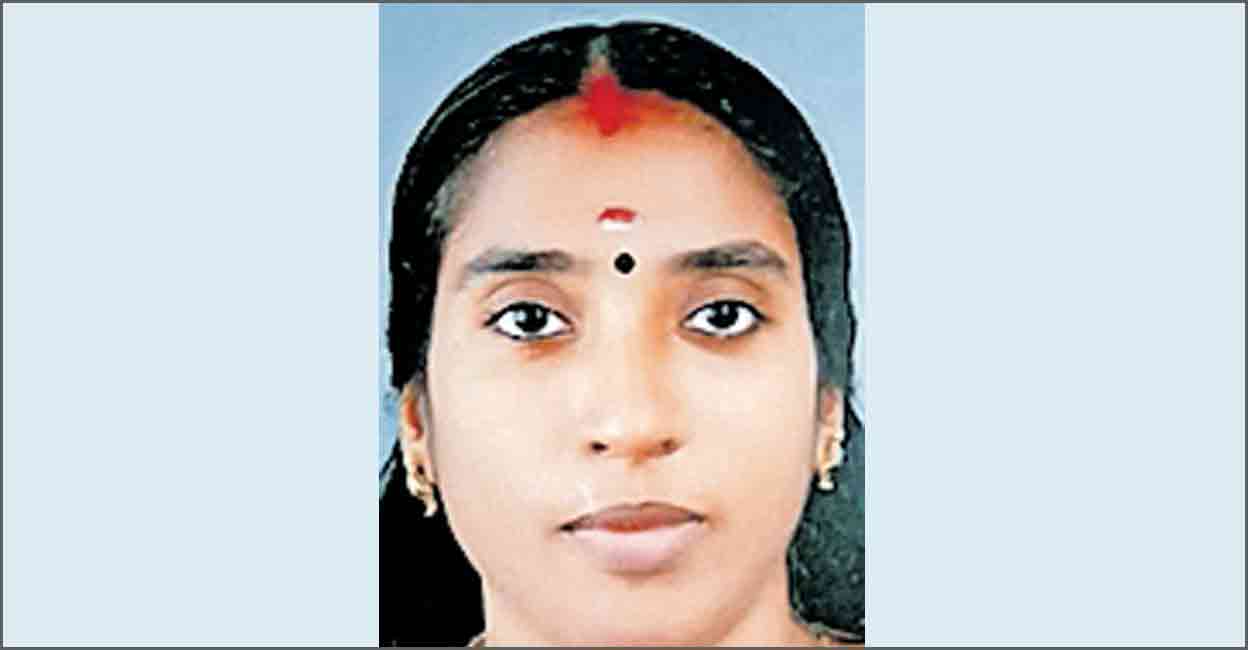 ഭാര്യ കൊല്ലപ്പെട്ട നിലയിൽ; ജീവനൊടുക്കാൻ ശ്രമിച്ച ഭർത്താവ് കസ്റ്റഡിയി ...