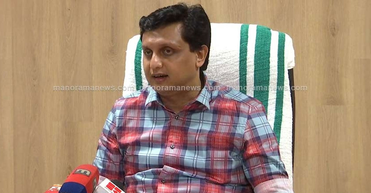 ‘റോഡായാൽ തകരുമെന്ന ന്യായം പറയുന്നില്ല; പ്രതിപക്ഷം മരണത്തെപ്പോലും ...