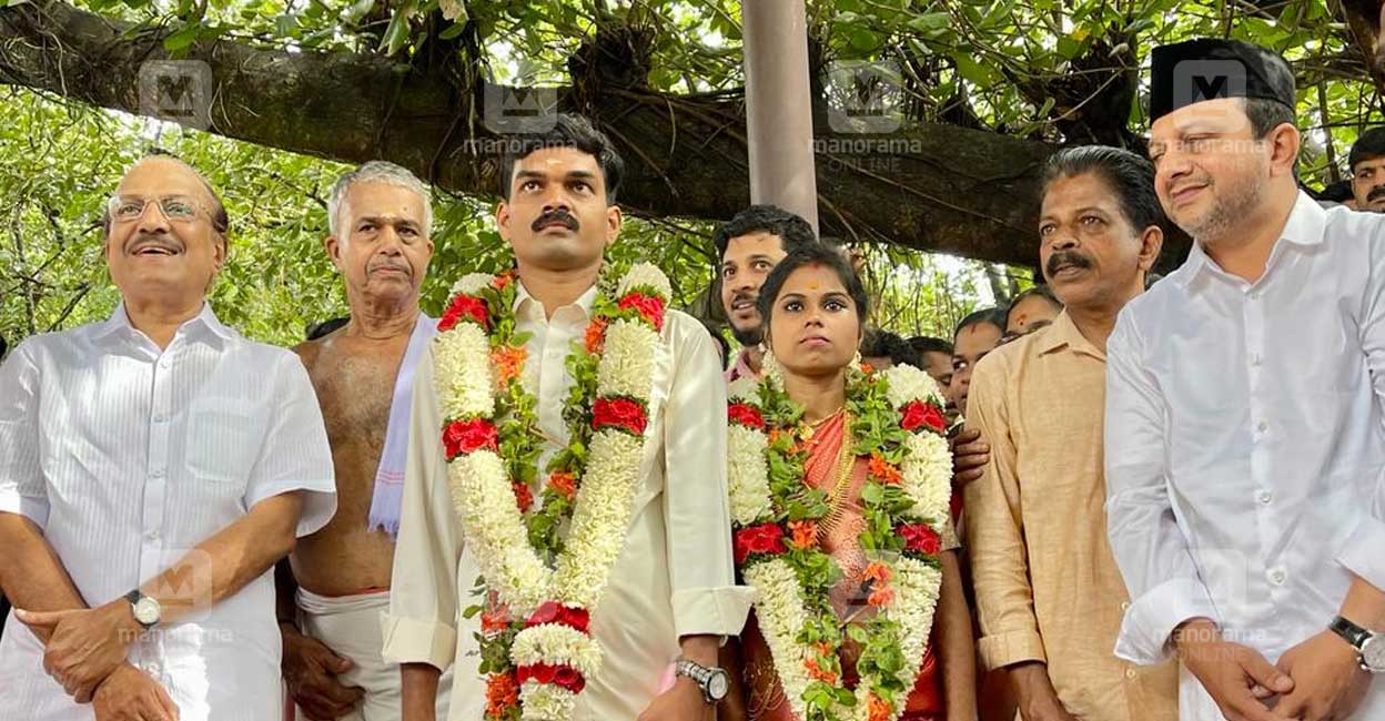 'blessed experience'; PK Kunhalikutty reached the Vengara temple to get ...