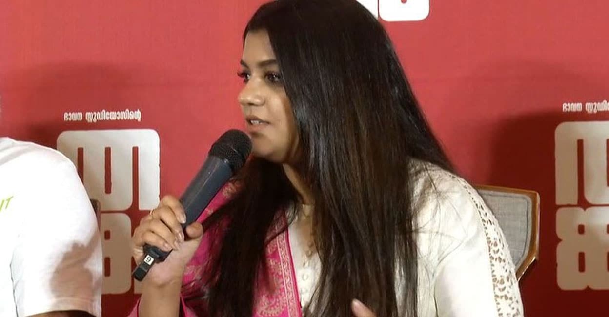 ‘തോളിൽ കയ്യിടാൻ വന്നപ്പോൾ കംഫർട്ടബിൾ ആയിരുന്നില്ല; വിദ്യാർഥികളെല്ലാം ...