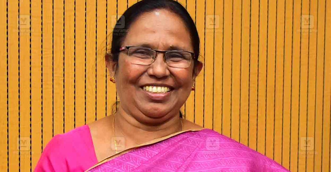 ‘സ്ത്രീകൾ മുഖ്യമന്ത്രിയാകുന്നതിൽ തടസ്സമില്ല; കൂടുതൽ സ്ത്രീകൾക്കു ...