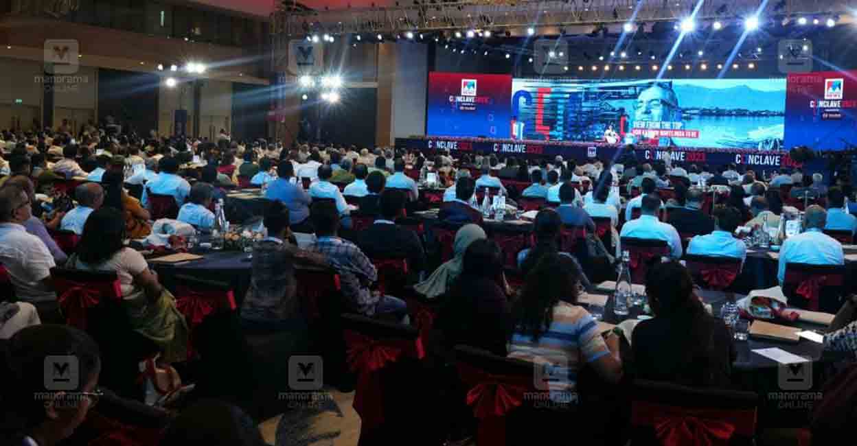 അഭിനയത്തിന്റെ ഭാഗമല്ല രാഷ്ട്രീയമെന്ന് ഗോവിന്ദൻ; അഭിനയിച്ച് തുടങ്ങണം എന്ന് തോന്നിത്തുടങ്ങിയെന്ന് ...