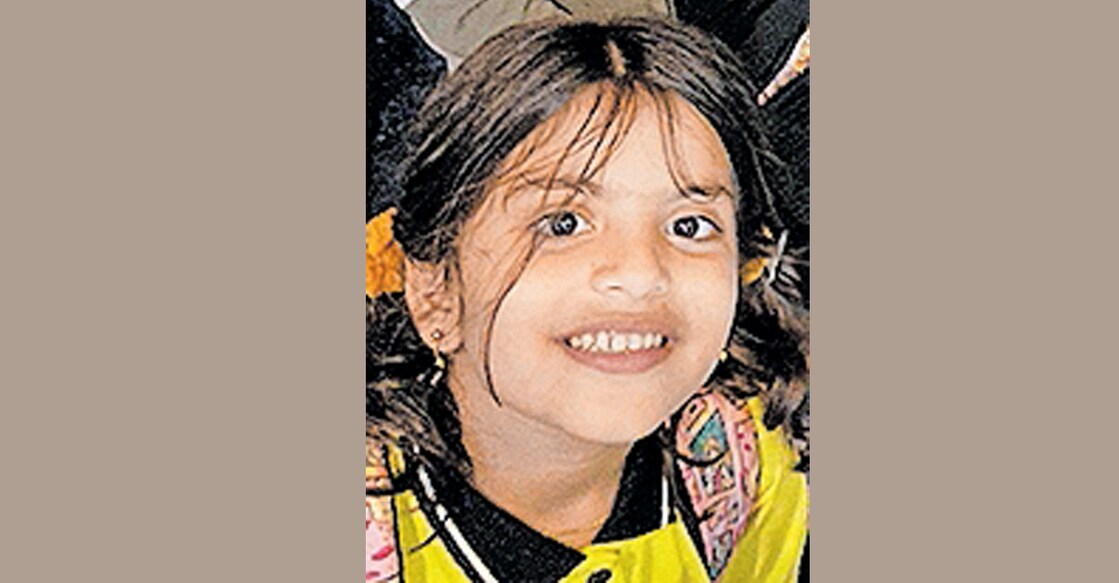 കളിക്കുന്നതിനിടെ തൊട്ടിലിന്റെ കയർ കഴുത്തിൽ കുരുങ്ങി പെൺകുട്ടി മരിച്ചു ...