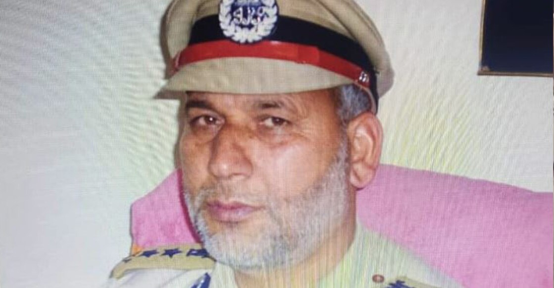 കശ്മീരിൽ മുൻ പൊലീസ് ഉദ്യോഗസ്ഥനെ ഭീകരർ വെടിവച്ച് കൊന്നു - Retired police ...