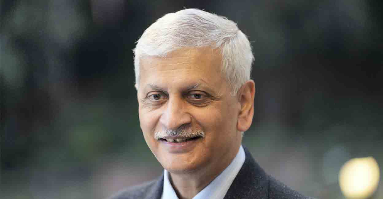 മുൻ ചീഫ് ജസ്റ്റിസ് യു.യു.ലളിത് ഇനി അധ്യാപകൻ - Former Chief Justice of India UU Lalit to teach at ...