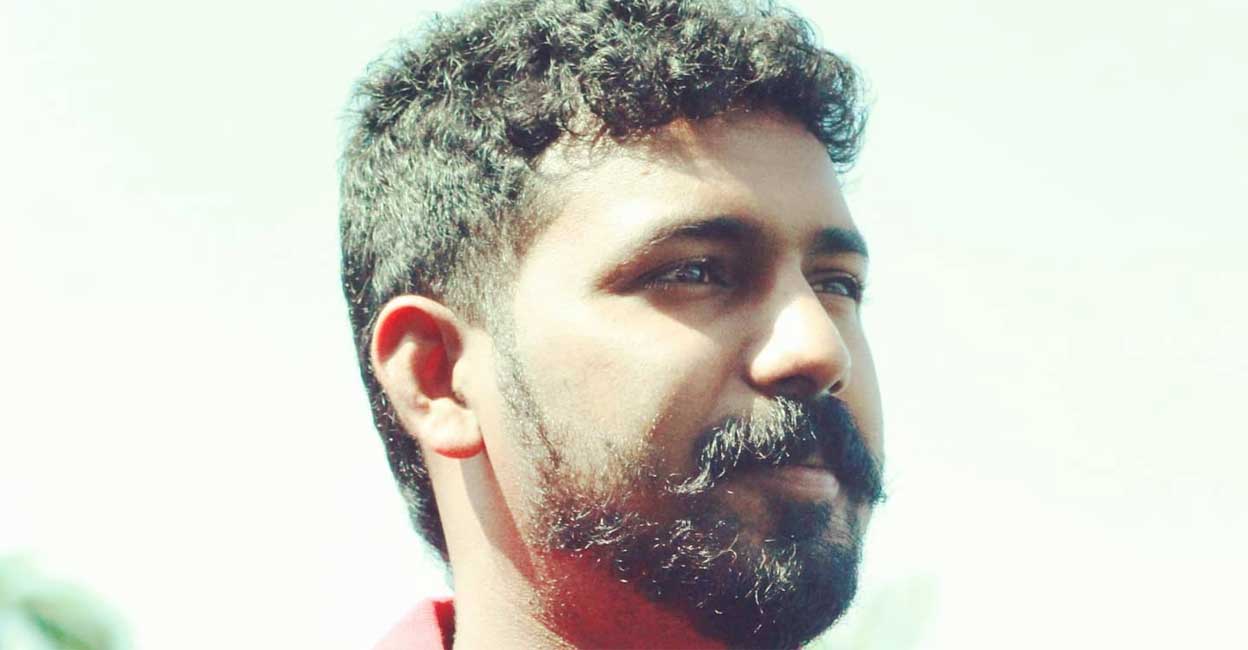 വിയ്യൂർ ജയിലിൽ അസി. സൂപ്രണ്ടിനെ ആക്രമിച്ച കേസ്: ആകാശ് തില്ലങ്കേരിക്കു ...
