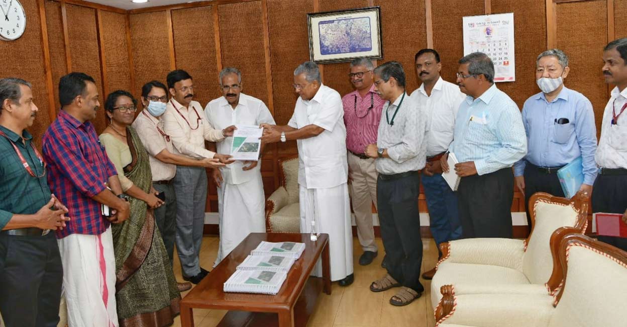 ബഫർ സോൺ: മുഖ്യമന്ത്രിക്ക് റിപ്പോർട്ട് നൽകി തോട്ടത്തിൽ രാധാകൃഷ്ണൻ അധ്യക്ഷനായ വിദഗ്ധസമിതി- Buffer ...