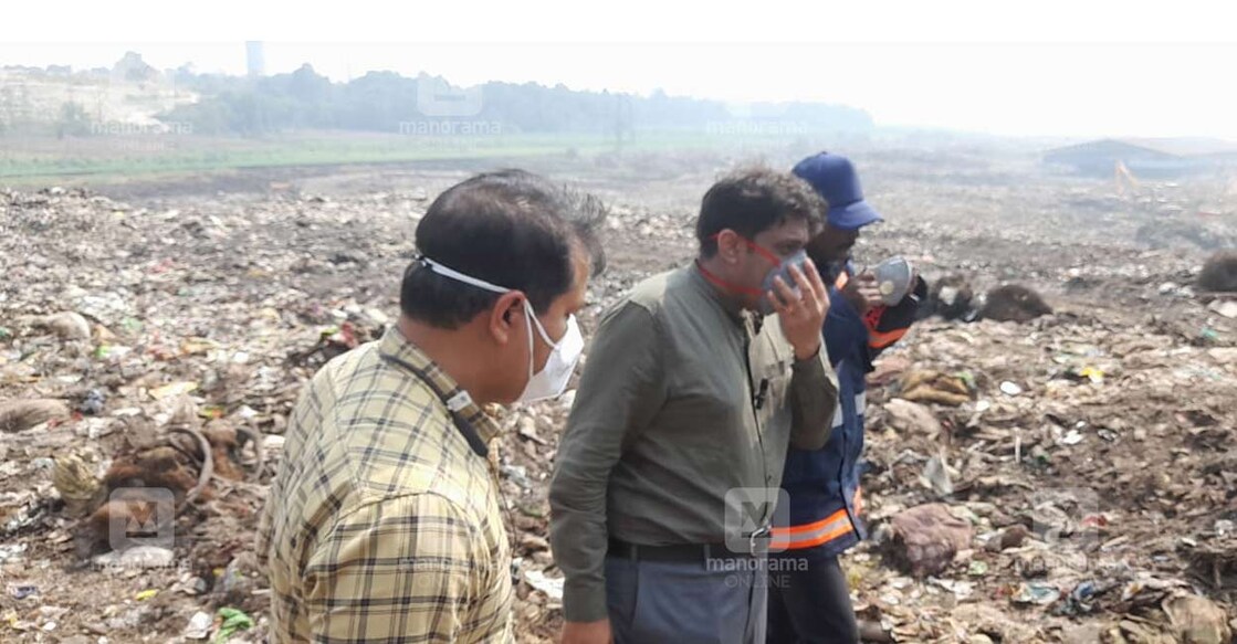 95 ശതമാനം തീ അണച്ചു; ന്യൂയോര്‍ക്ക് അഗ്നിരക്ഷാസേനയുടെ സഹായം തേടി ...