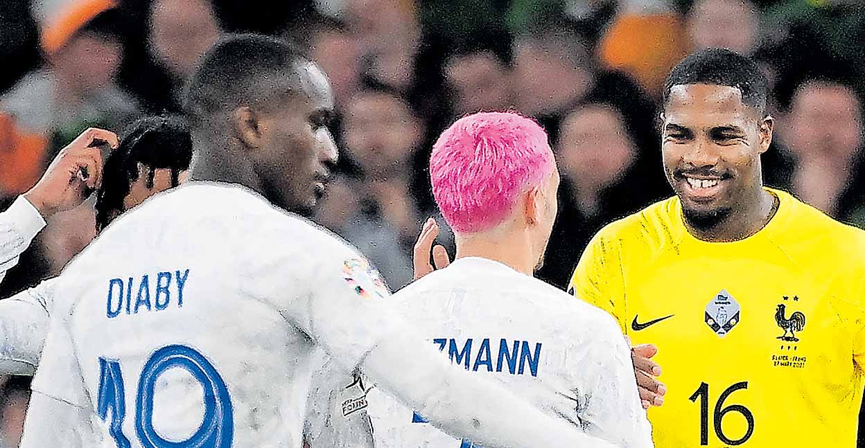 France Goal keeper Mike Maignan makes incredible save to defeat Ireland