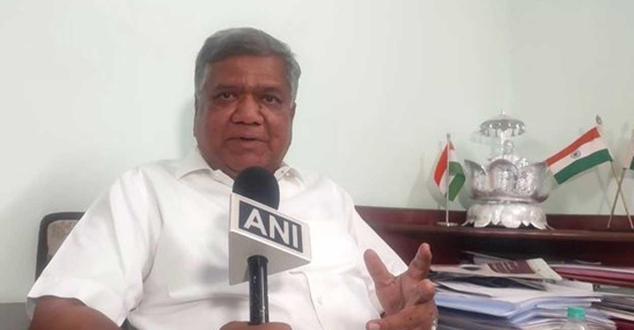 പുറത്തുപോകുന്നത് വീട്ടിൽനിന്ന്: ഷെട്ടർ - Jagadish Shettar | Manorama news