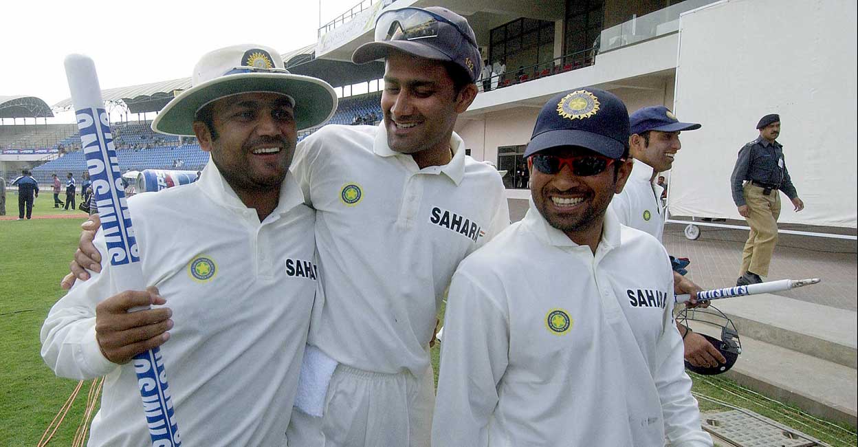 പേസ് ബോളറാകാൻ മോഹിച്ച സച്ചിൻ; പാക്കിസ്ഥാനു വേണ്ടിയും കളിച്ചു! - Sachin ...