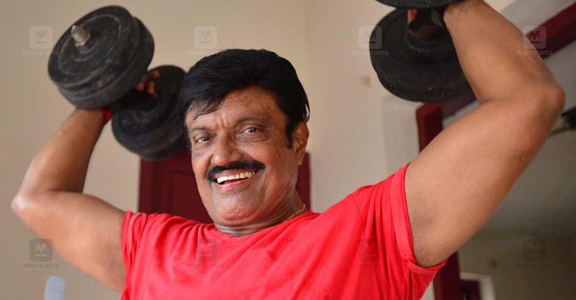 പിണറായിയെ കണ്ട ശേഷം 'രണ്ടാമൂഴം', ചങ്ക് തുറന്ന് ഭീമന്‍ – Film Star ...