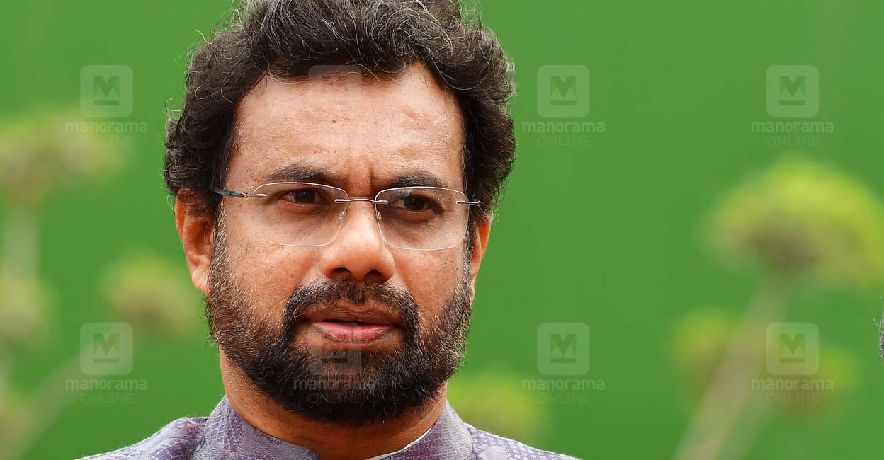 ലേഖനത്തിന് വിശദീകരണം തേടി; മൗലികാവകാശം എന്ന് ബ്രിട്ടാസ് - John Brittas ...