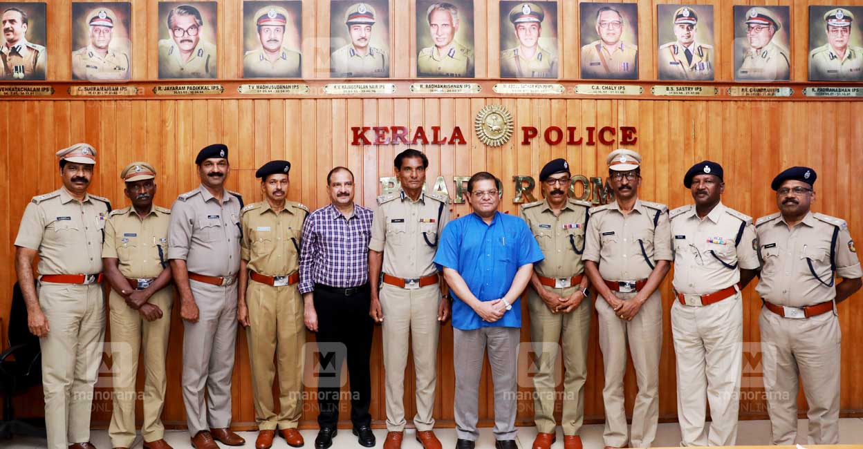 ഡിജിപിമാരായ ഡോ.ബി.സന്ധ്യയും എസ്.ആനന്ദകൃഷ്ണനും വിരമിക്കുന്നു - Fire and ...