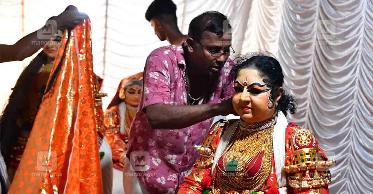 ദമയന്തിയായി കഥകളിയരങ്ങിൽ മന്ത്രി ബിന്ദു – Minister R. Bindu back to ...