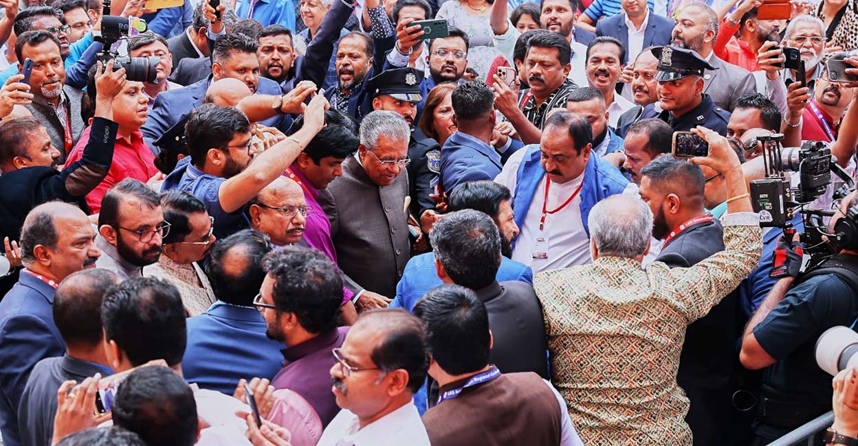 ‘7 കൊല്ലമായി കേരളത്തിൽ മാതൃകാ ഭരണം’: ടൈംസ് സ്ക്വയർ സമ്മേളനത്തിൽ പിണറായി ...