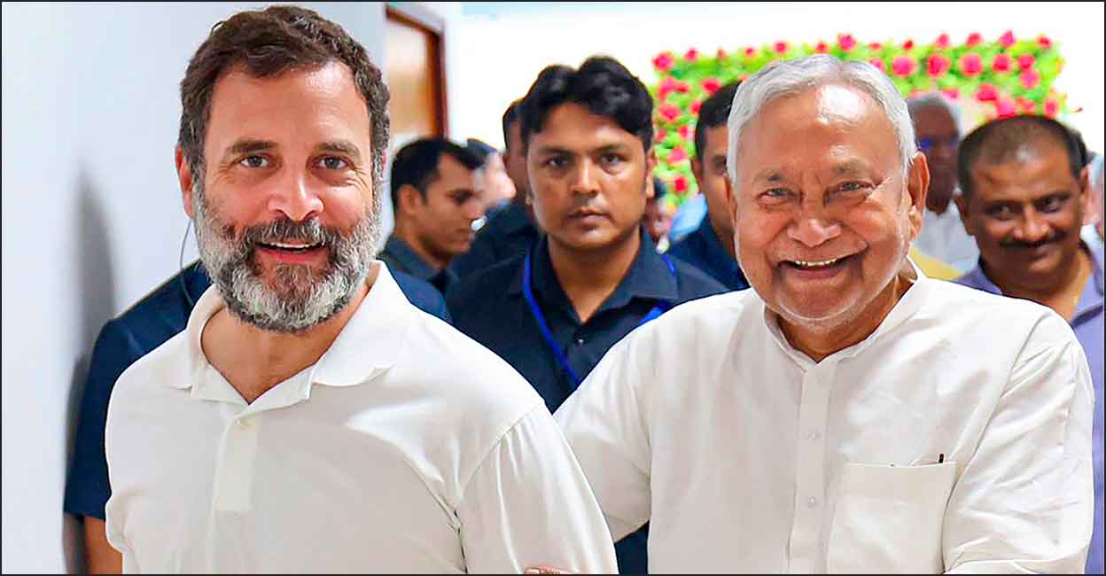 വിമാനത്താവളത്തിൽ രാഹുലിനെ സ്വീകരിച്ച് നിതീഷ് – Nitish Kumar welcomes Rahul Gandhi at airport ...