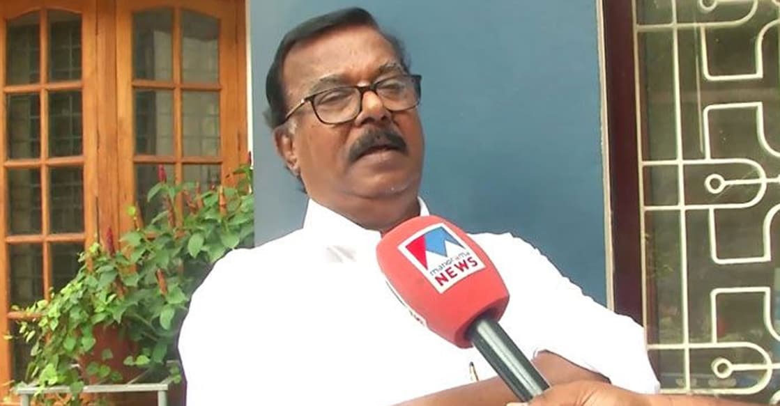 ‘സരിതയുടെ തട്ടിപ്പിനെപ്പറ്റി അന്വേഷിക്കാനാണ് പറഞ്ഞത്; കമ്മിഷൻ എഴുതിവച്ചിരിക്കുന്നത് അതൊന്നുമല്ല ...