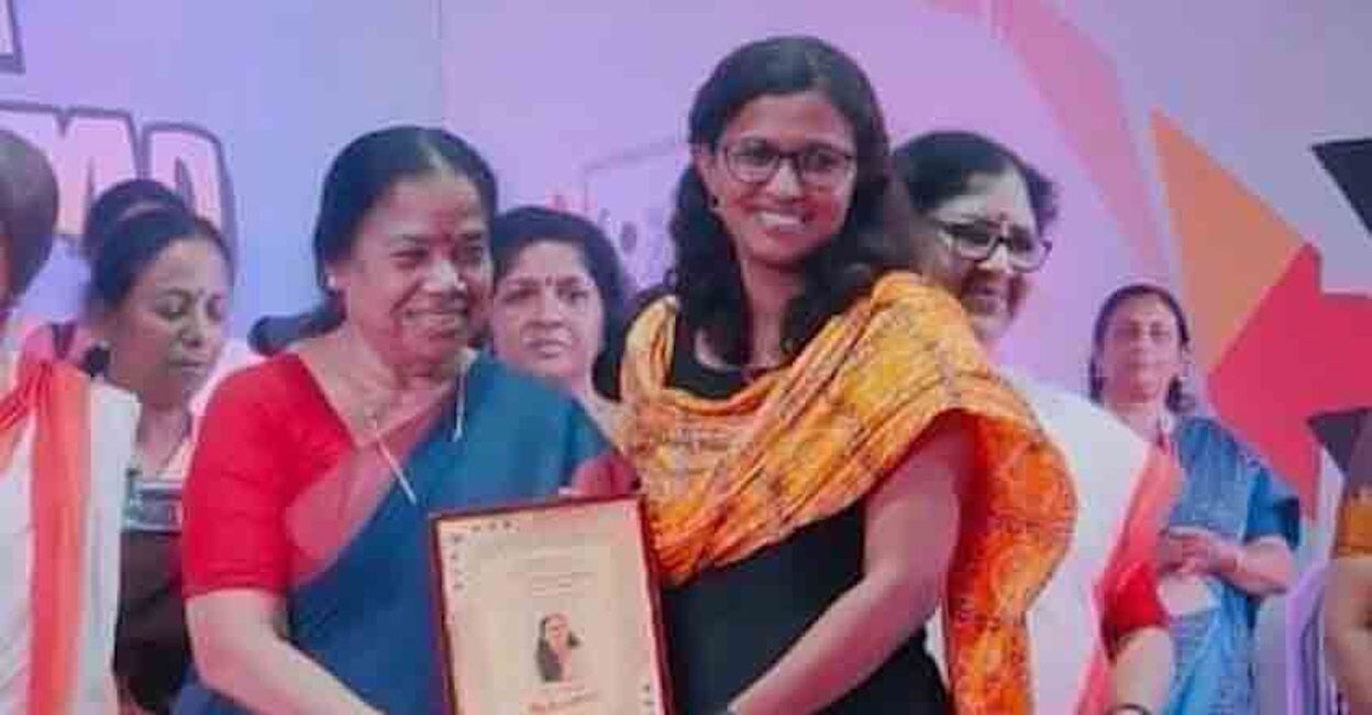 വ്യാജരേഖ ഉണ്ടാക്കിയതില്‍ വിഷമമെന്ന് പി.കെ.ശ്രീമതി; വിദ്യയെ കൈവിട്ട് ...