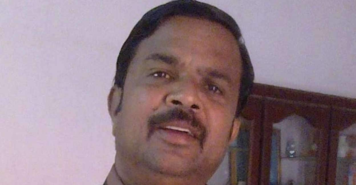 അപകടത്തിൽ മരിച്ച സുഹൃത്തിന്റെ വീട്ടിലെത്തി മടങ്ങുന്നതിനിടെ അപകടം ...