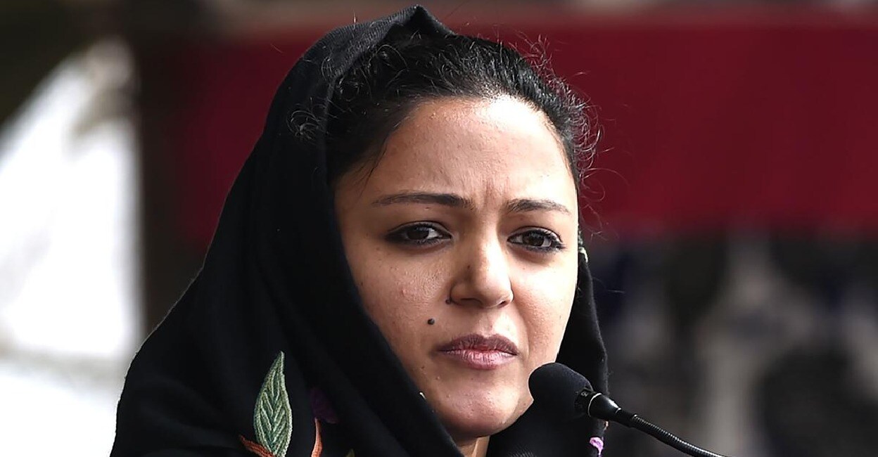 'മോദിക്കു കീഴിൽ കശ്മീരിലെ സ്ഥിതിഗതികൾ മെച്ചപ്പെട്ടു': ഷെഹ്‌ല റഷിദ് ...