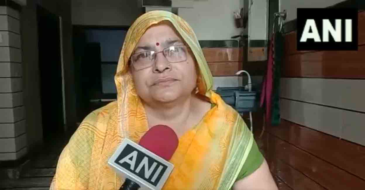 ‘എനിക്ക് ലജ്‌ജയില്ല’: വിദ്യാർഥിയെ സഹപാഠികളെ കൊണ്ട് തല്ലിച്ചതിൽ അധ്യാപിക ...