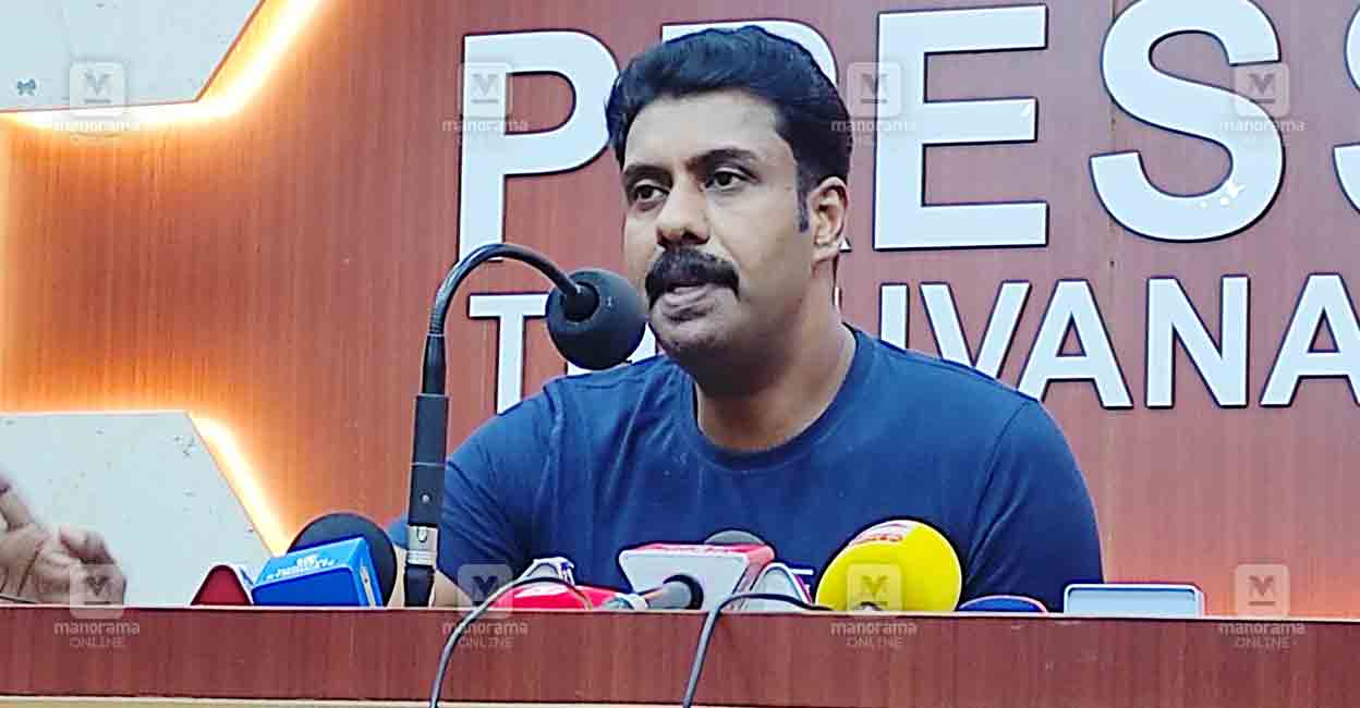 അതിജീവിത കത്തെഴുതിയിട്ടില്ല; നൽകിയത് പരാതിയുടെ ഡ്രാഫ്റ്റ്: ഫെനി ...