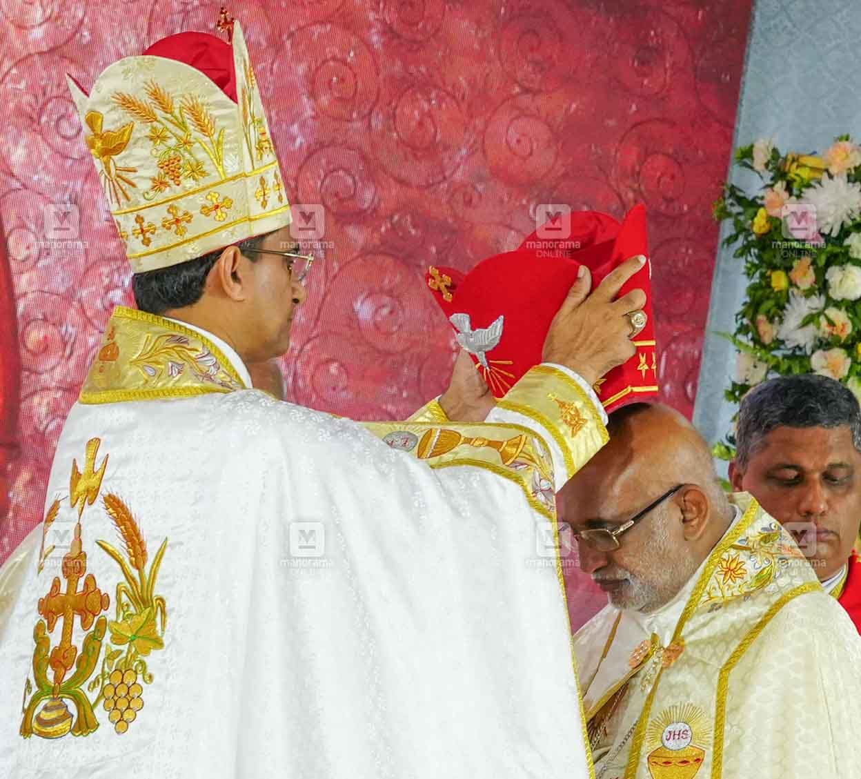 മേജർ ആർച്ച്ബിഷപ്പായി മാർ റാഫേൽ തട്ടിൽ ഇന്നു ചുമതലയേൽക്കും; ചടങ്ങ് 2 ...
