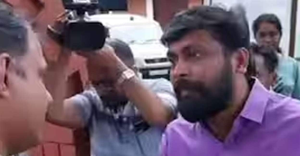 ‘ഇയാളാരാ സുരേഷ് ഗോപി സ്റ്റൈൽ കാണിക്കാൻ’: എസ്ഐയോട് കയർത്ത് എം.വിജിൻ എംഎ ...