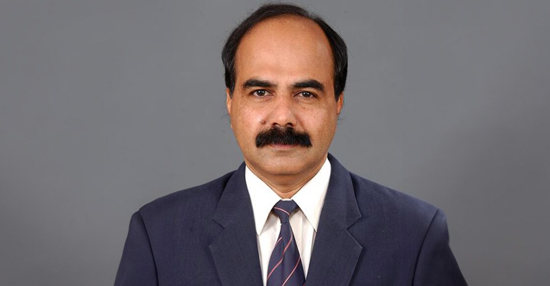 ഡോ.മോഹനൻ കുന്നുമ്മലിന് ആരോഗ്യ സർവകലാശാല വിസിയായി തുടരും; സംസ്ഥാനത്ത് ...