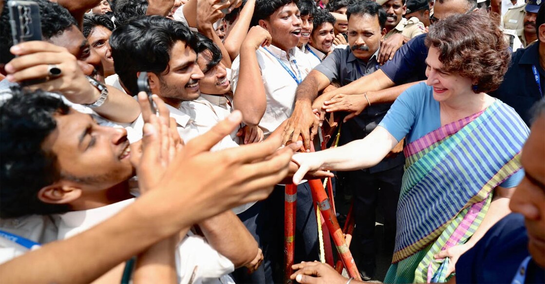 വയനാട്ടുകാരുടെ സ്നേഹത്തെ പ്രകീർത്തിച്ച് പ്രിയങ്ക; വഴികളിൽ കാത്തുനിന്ന് ...