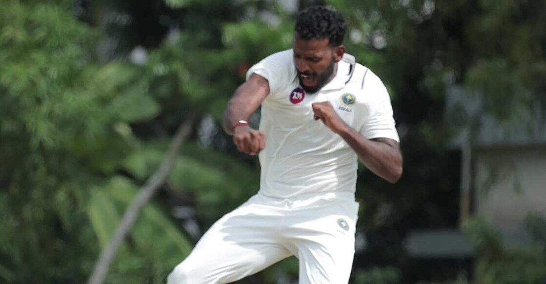 കേരളം, ജമ്മു കശ്മീർ രഞ്ജി ട്രോഫി ക്വാർട്ടർ ഫൈനൽ, 1–ാം ദിനം, ലൈവ് ...