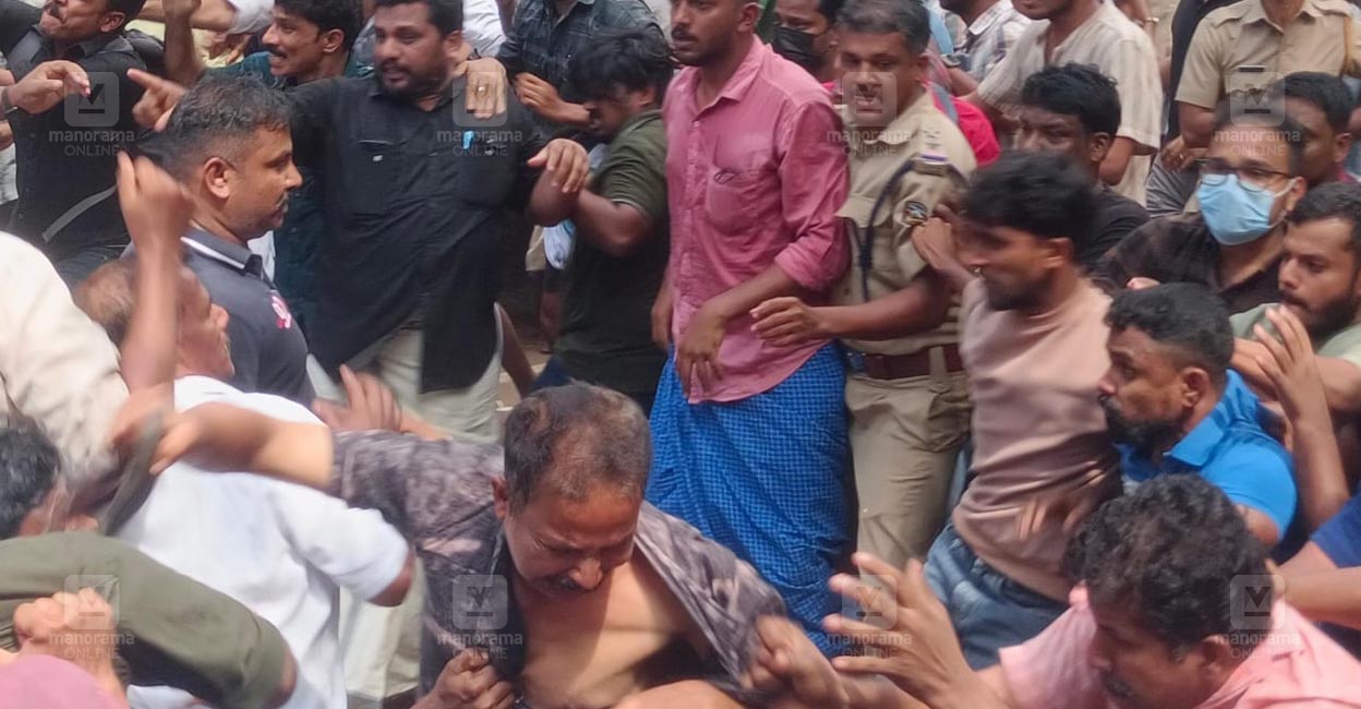 ചേവായൂര്‍ സര്‍വീസ് സഹ. ബാങ്ക് തിരഞ്ഞെടുപ്പ്: വോട്ടര്‍മാരെ എത്തിക്കുന്ന ...