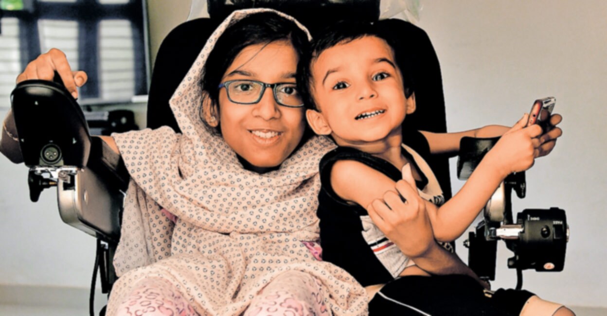 നക്ഷത്രങ്ങളിൽ ആ ചിരിയുണ്ട്...; കേരളം നൽകിയ സ്നേഹക്കരുത്തിൽ അഫ്രയുടെ ...