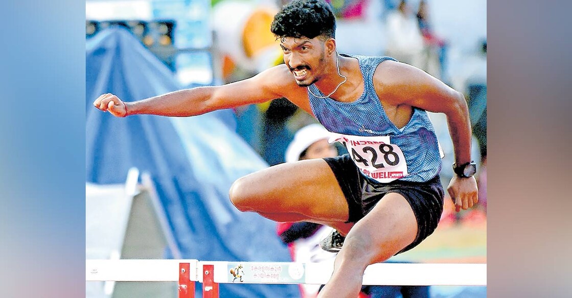 വിജയ് ദിവസ്; സീനിയർ ബോയ്സ് 110 മീറ്റർ ഹർഡിൽസിൽ മീറ്റ് റെക്കോർഡിട്ട് ...