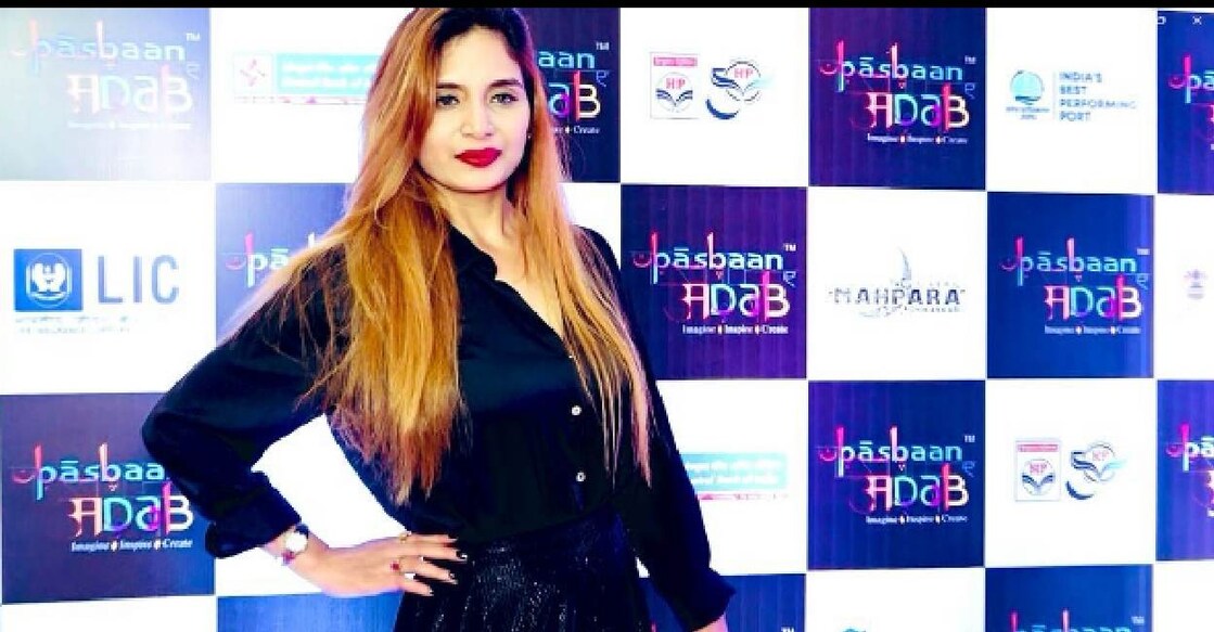 നടിയും ഗായികയുമായ മല്ലിക രജ്പുത് മരിച്ച നിലയിൽ - Mallika Rajput ...