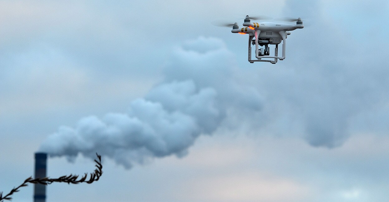 കർഷകരെ നേരിടാൻ ആകാശത്തു നിന്നും ടീയർ ഗ്യാസ് ഷെല്ലുകൾ | Drone smoke ...