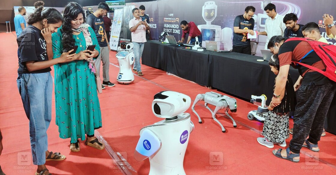 റോബോവേഴ്സ് എക്സ്പോയിൽ തിരക്കേറുന്നു- Roboverse Expo | Ernakulam news ...