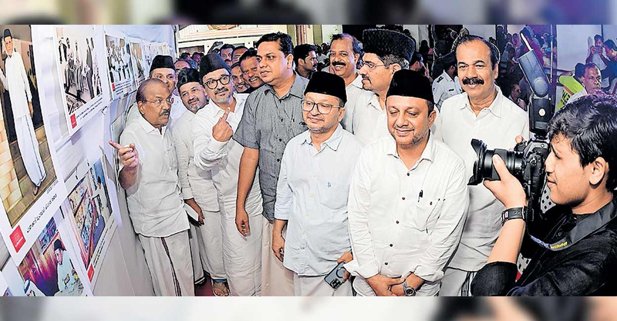 പാണക്കാട് തങ്ങൾ മതനിരപേക്ഷതയുടെ മുഖം: സ്പീക്കർ - Speaker A.N. Shamseer ...