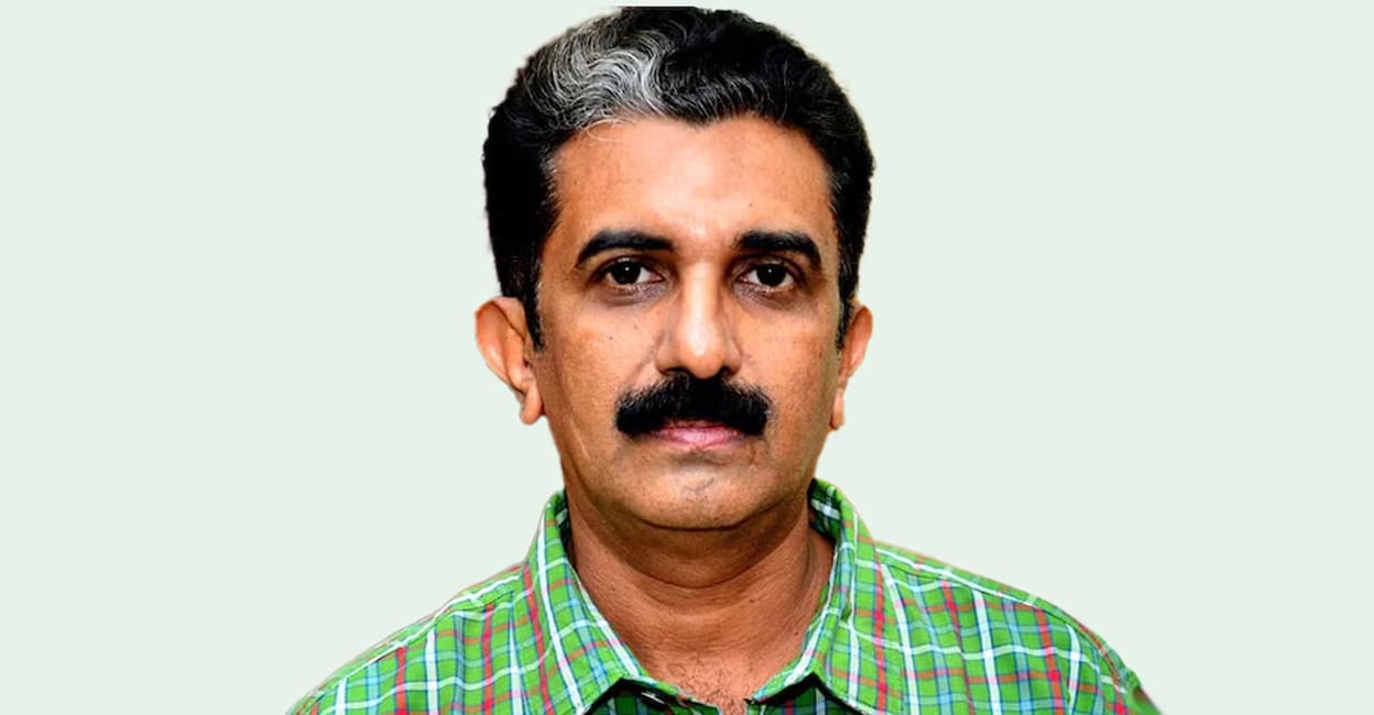 ദുരന്തസ്മാരകം പോലെ കാടുപിടിച്ചു കിടക്കുകയാണു ചെങ്ങളായി ചേരൻകുന്നി ...