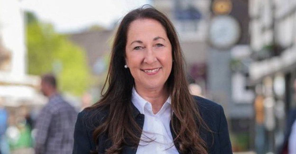 ജർമനിയിൽ മേയറിന് കുത്തേറ്റു | മനോരമ ഓൺലൈൻ ന്യൂസ് | മലയാള മനോരമ | മനോരമ ...