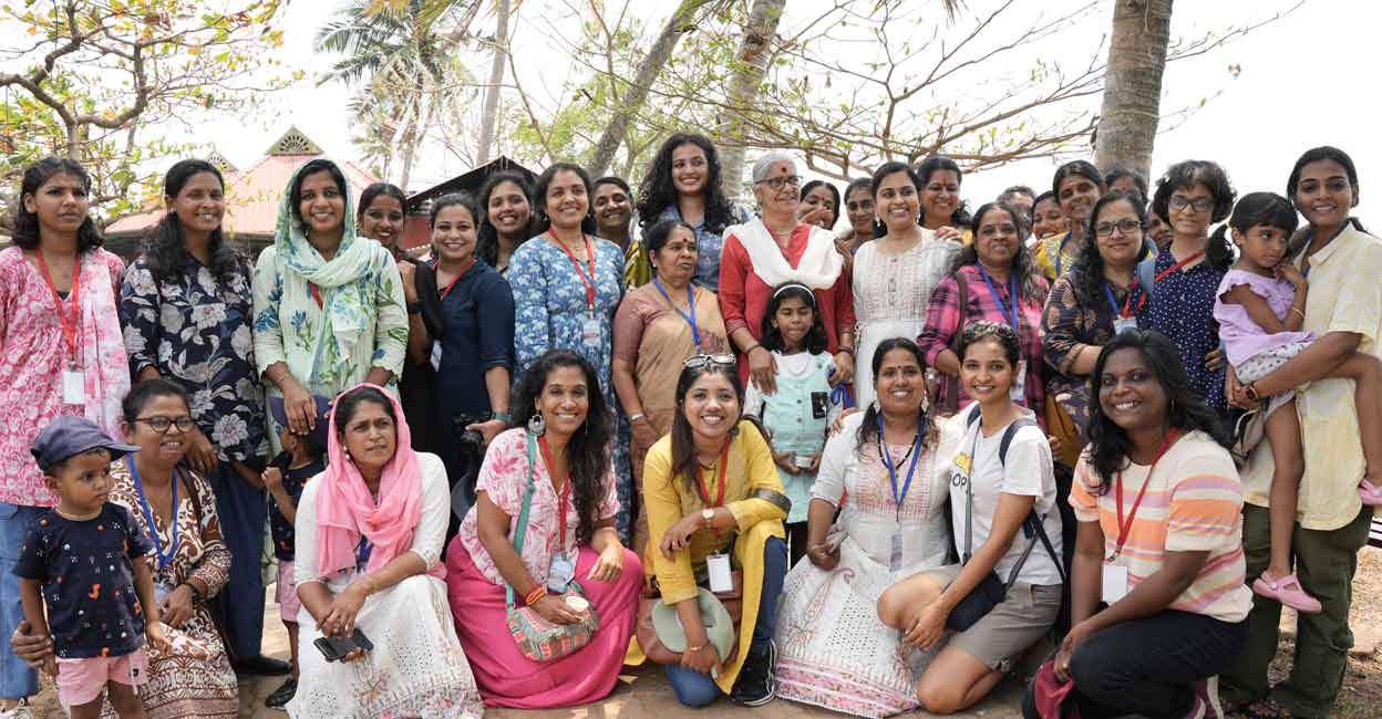 വട്ടപ്പൊട്ടിന്റെ കഥ പറഞ്ഞ് ആനി രാജ; പൊട്ടിനു പിന്നിലുള്ള കൊടും വാശിയുടെ ...