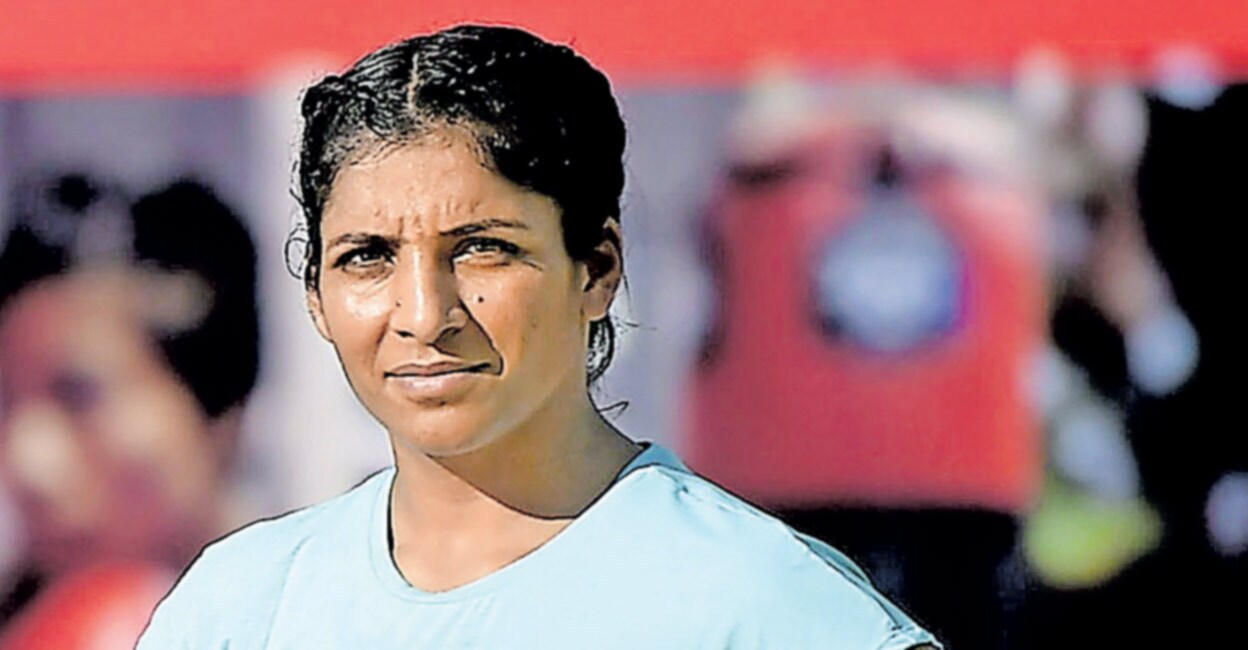 പ്രഫഷനൽ ഇടിക്കൂട്ടിലേക്ക് സിമ്രൻജിത്തും | മനോരമ ഓൺലൈൻ ന്യൂസ് - Simranjit Kaur: Indian Boxing ...