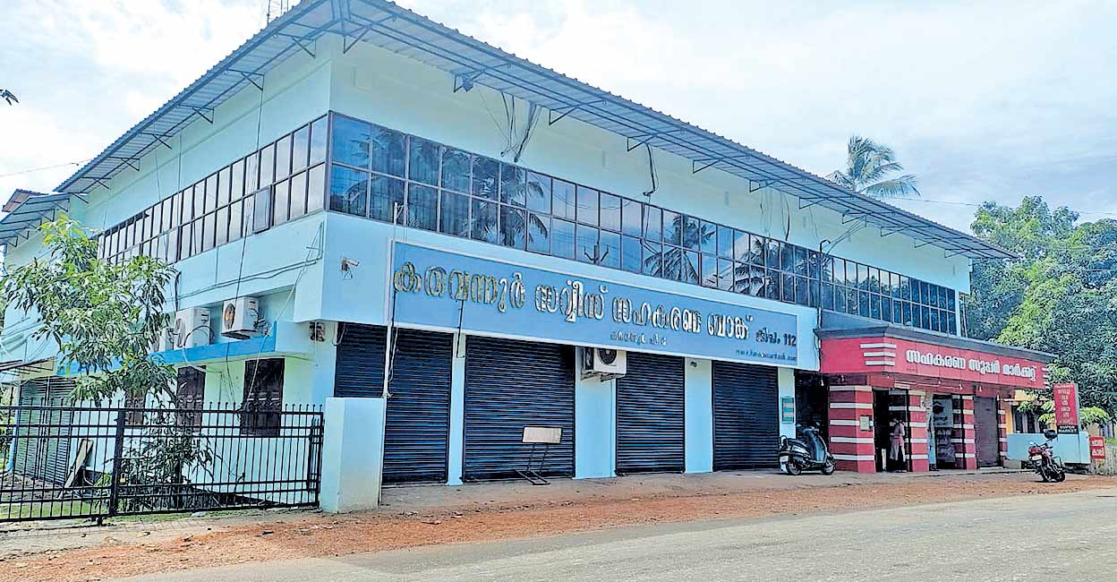 കരുവന്നൂർ സഹകരണ ബാങ്ക് തട്ടിപ്പ്: സിപിഎമ്മിന് തിരിച്ചടി; പ്രതികൾക്ക് ...