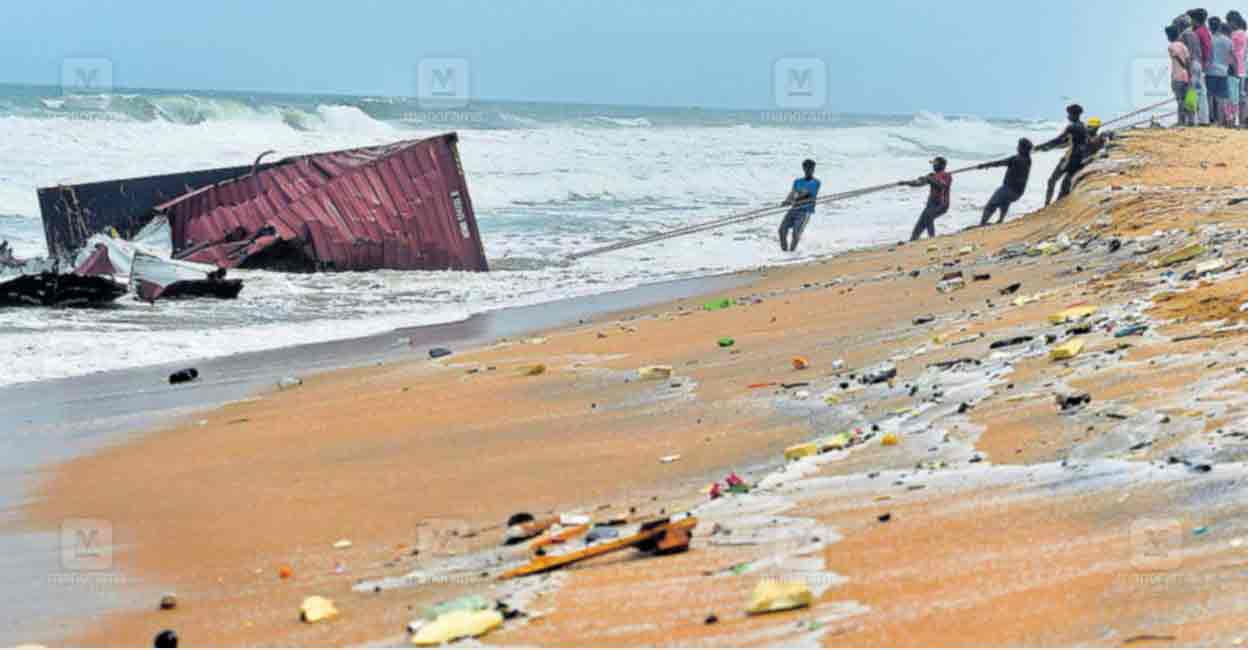 മഴയത്തും അണയാതെ വാൻ ഹയി; തീരം മലിനമാക്കി എൽസ, ശേഖരിച്ചത് 65 ട ...