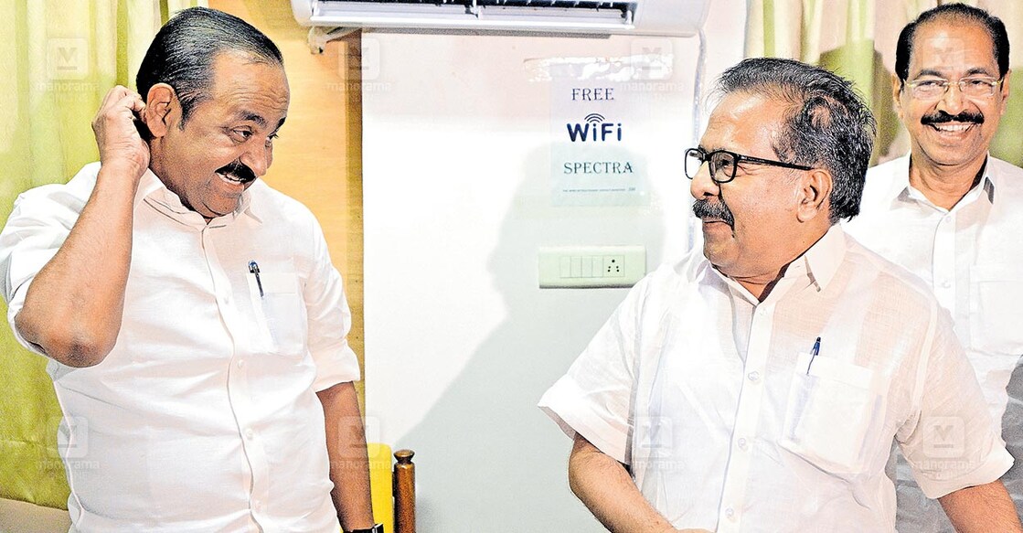 ആദ്യം തിരഞ്ഞെടുപ്പ്, പിന്നെ പുനഃസംഘടന; കോൺഗ്രസ് പുനഃസംഘടനാ നടപടികൾ ത ...